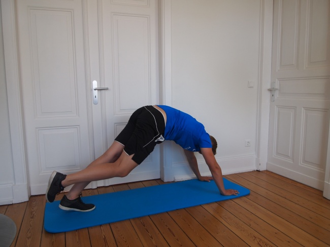 Wade dehnen: Übungen zum Dehnen der Wadenmuskulatur!