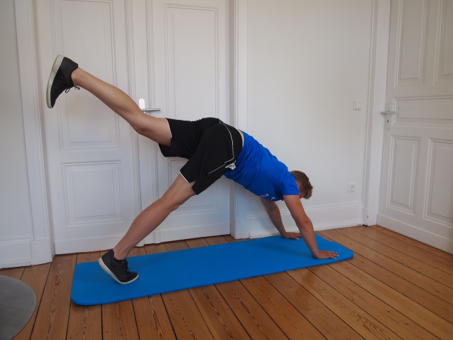 Wade dehnen: Übungen zum Dehnen der Wadenmuskulatur!