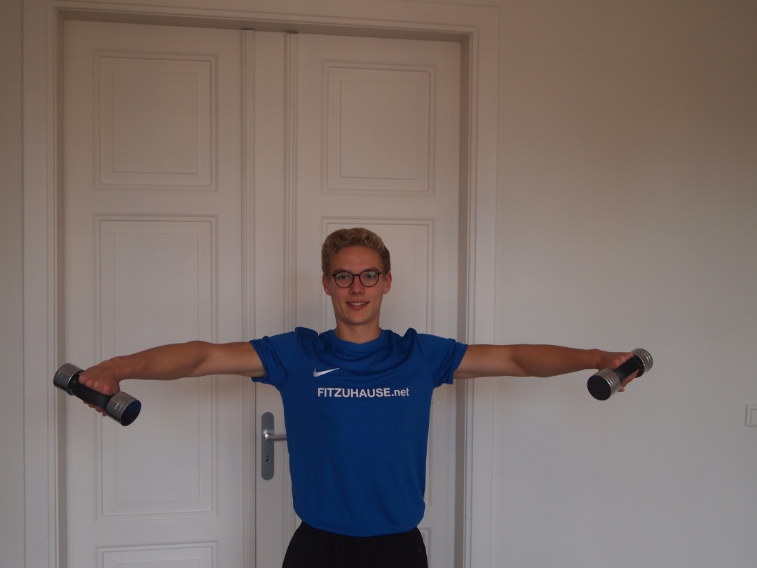 Seitheben mit Kurzhanteln: Breite Schultern aufbauen!